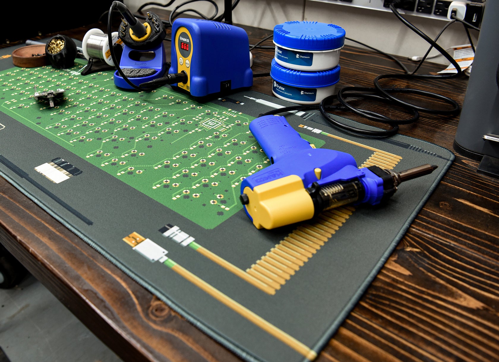 32-Bit Deskmat [Extras] – Basekeys