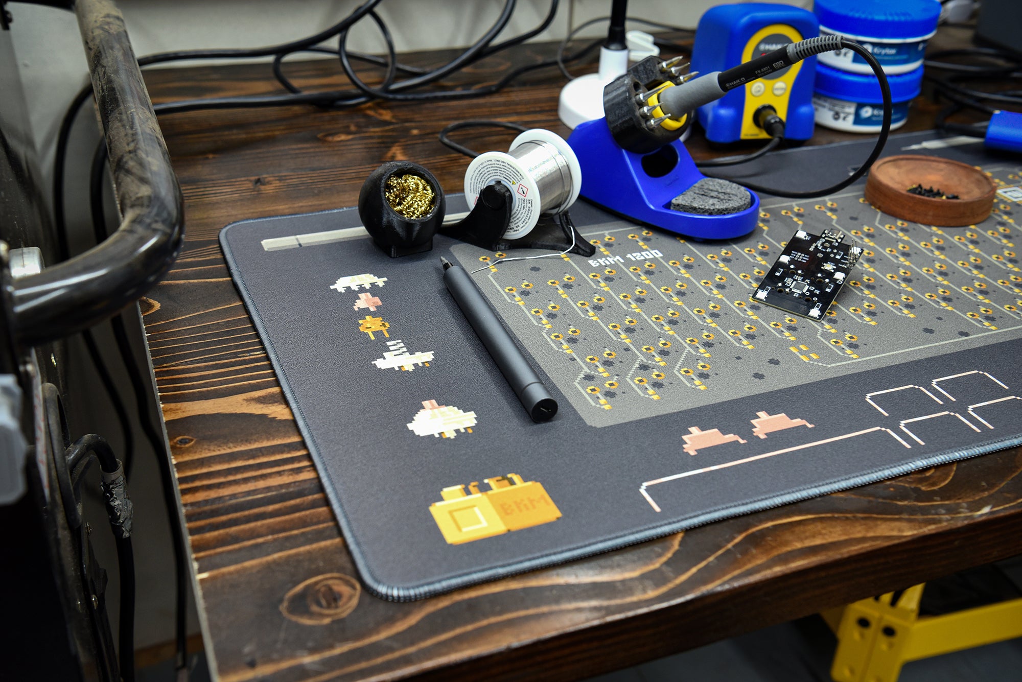 32-Bit Deskmat [Extras] – Basekeys