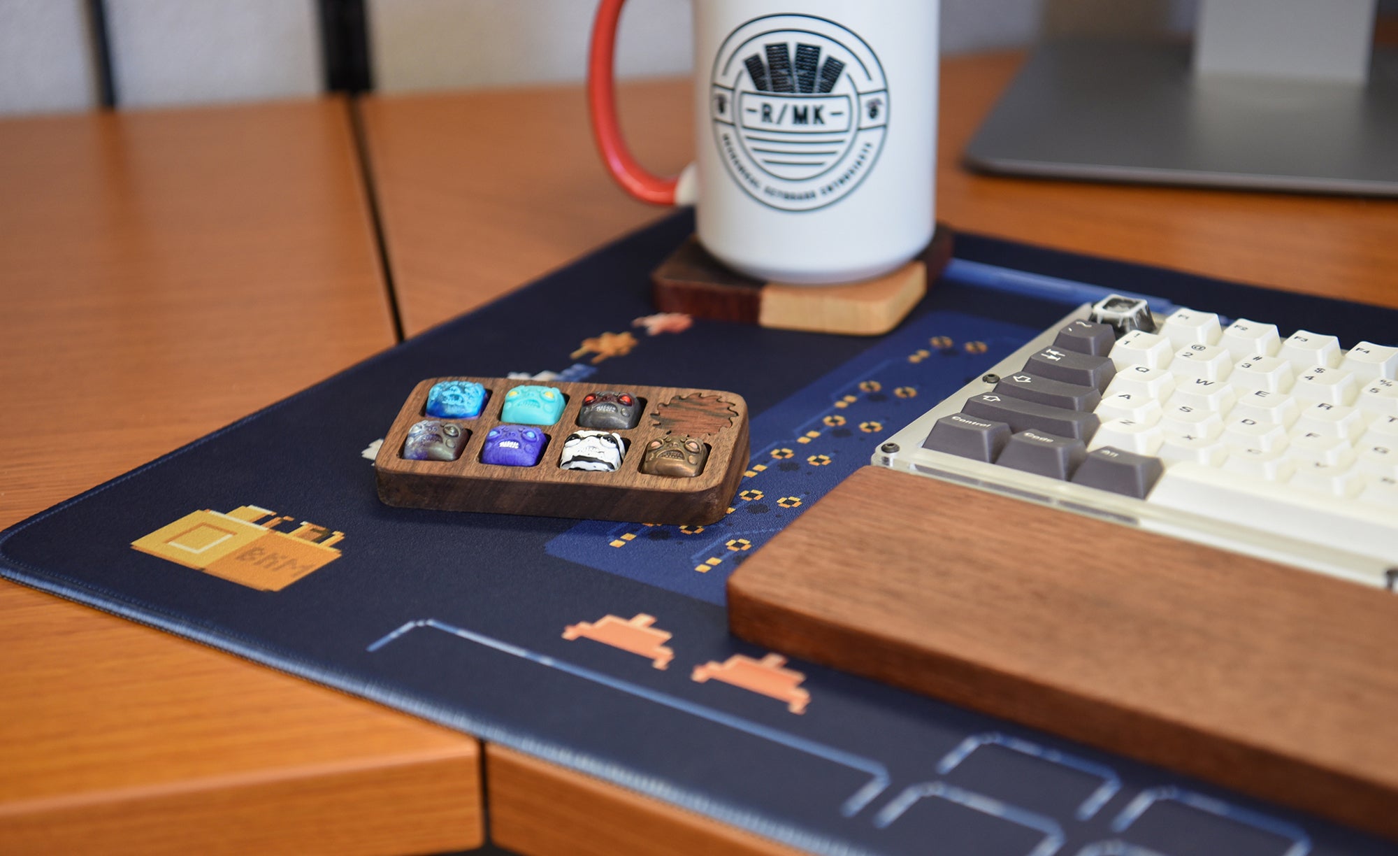 32-Bit Deskmat [Extras] – Basekeys